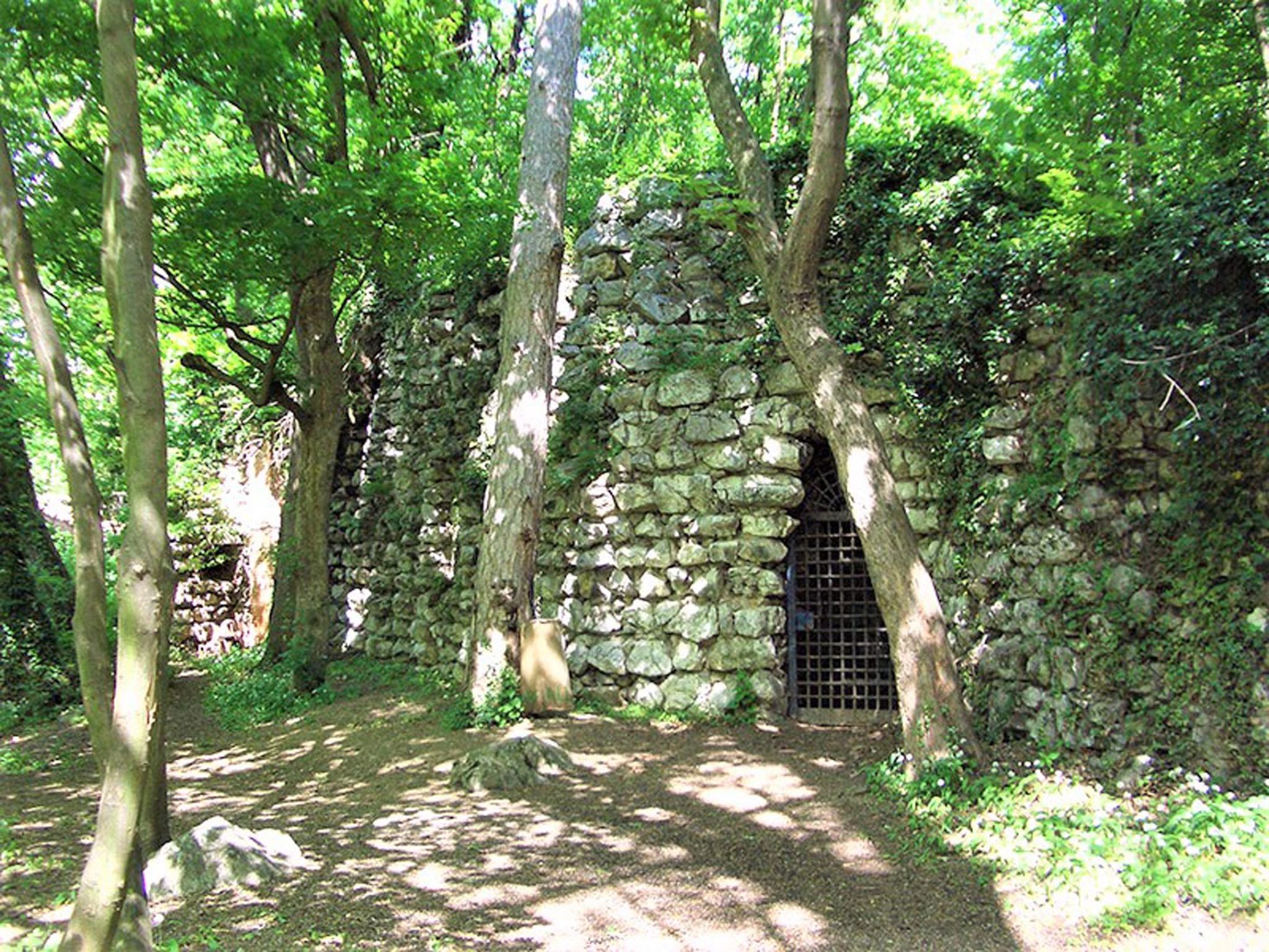 Tempel der Nacht – Schloss Schönau
