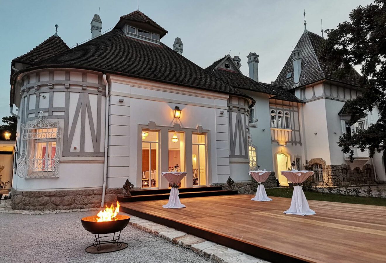 Schloss Schönau & Tempel der Nacht – Schloss Schönau